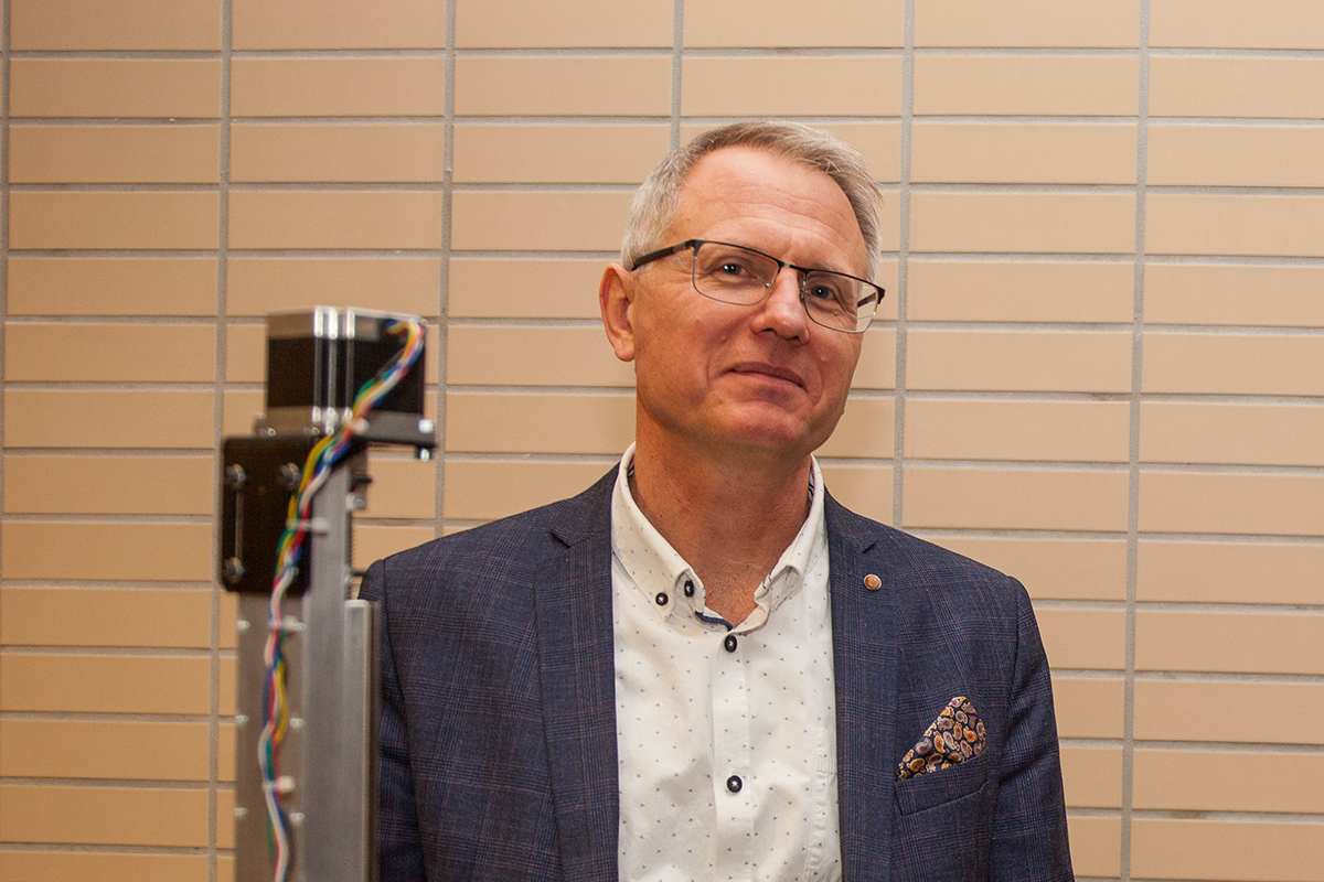 Zakład Biomechatroniki - Instytut Inżynierii Biomedycznej